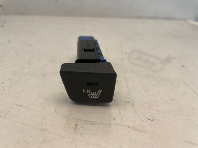 Б/У кнопка обогрева сидений Hyundai Elantra 2008 HD G4FC Лев. 42392 Hyundai-KIA арт. 202002962, 621W05010