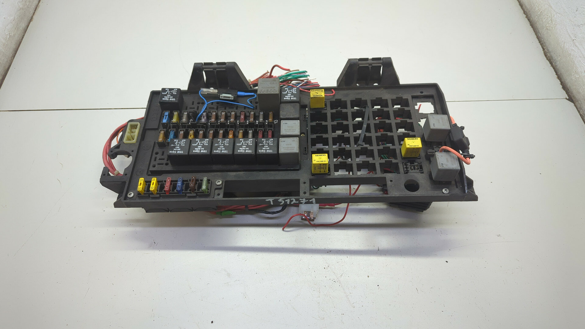 Блок предохранителей Iveco EuroCargo 1 Б/У