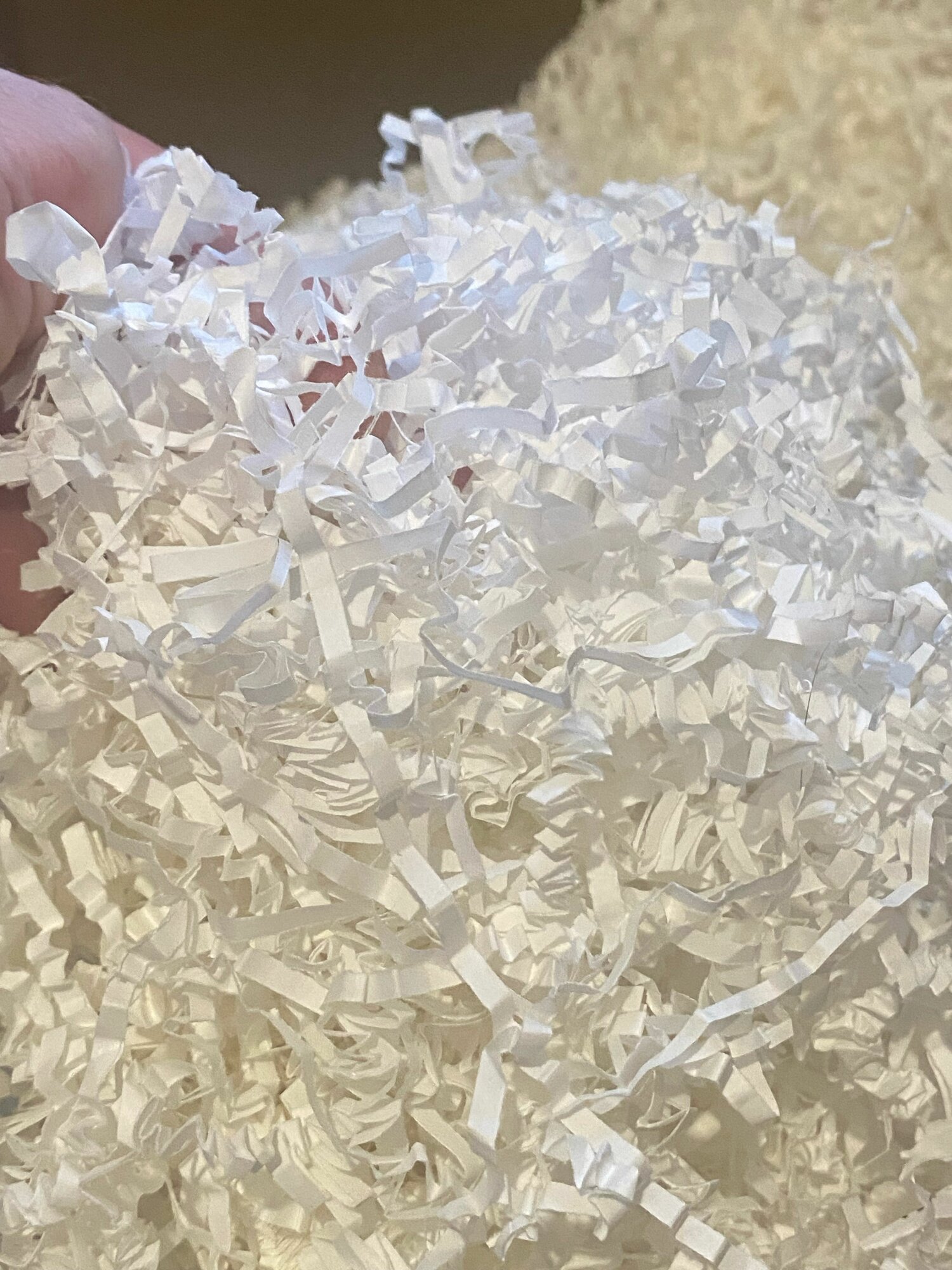 Бумажный наполнитель белый 100гр для подарков и упаковки изделий