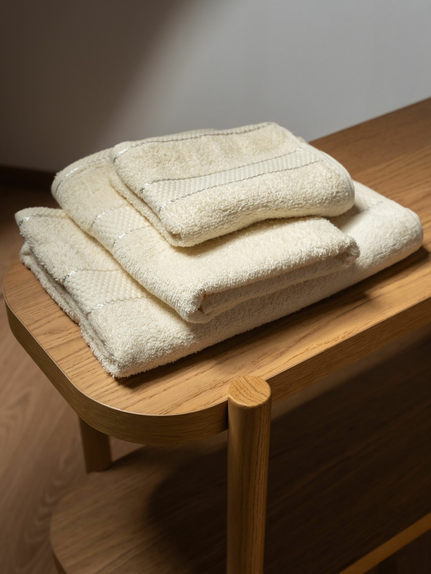 Полотенце махровое для рук, 100% хлопок, 140×70 см, плотность 410 г/м², мягкое, хорошо впитывает влагу, премиум качество