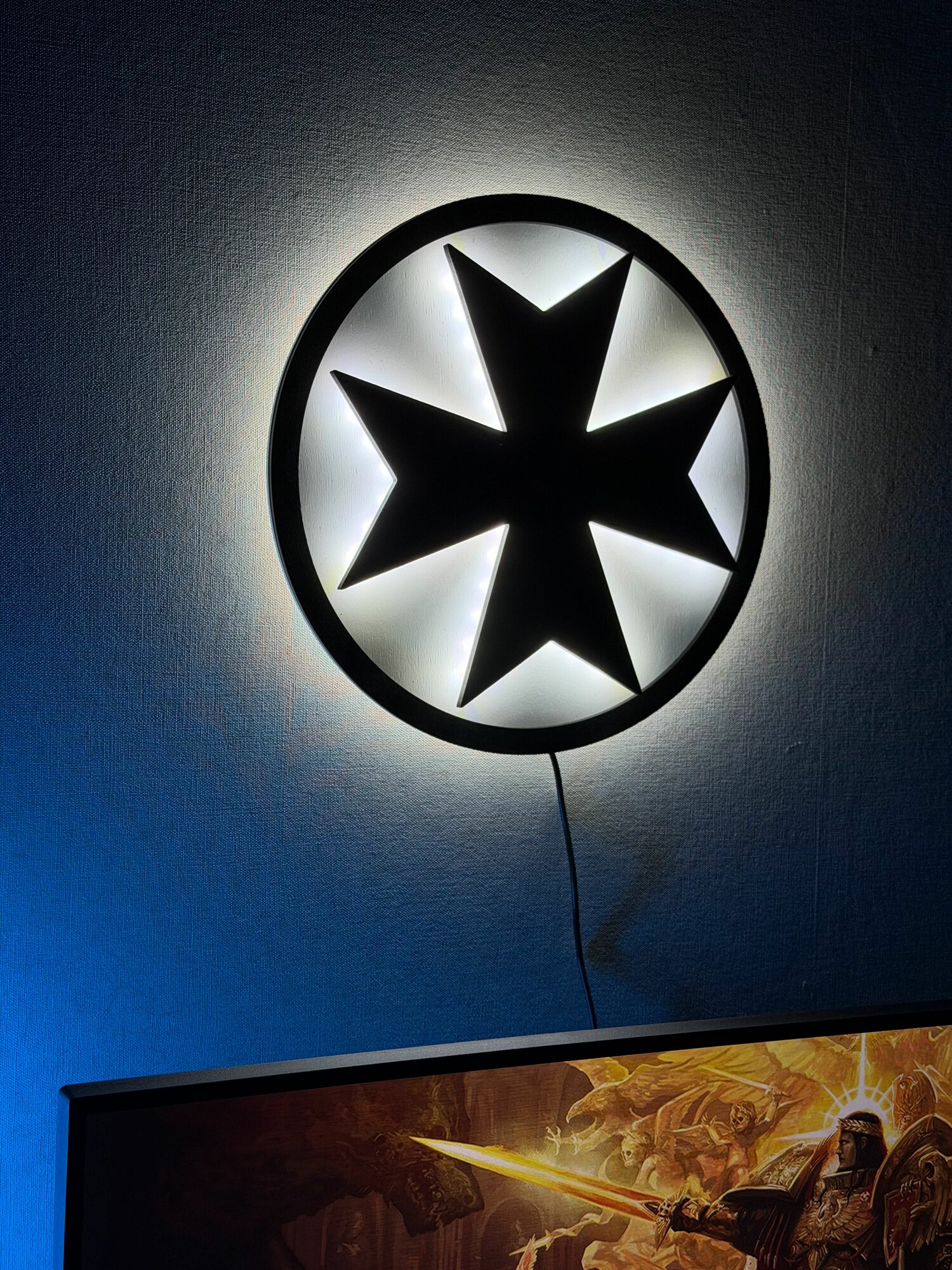 Светильник Чёрные Храмовники (Black Templars), с белой LED подсветкой, Warhammer 40k, 30x30 см