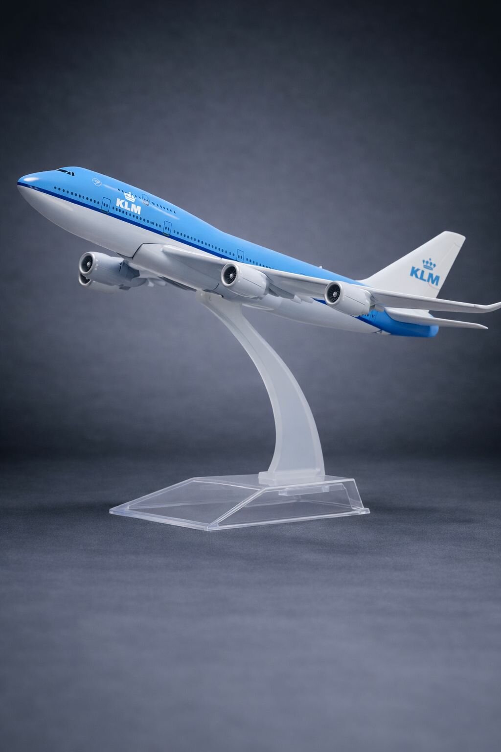 Модель самолета металлическая Boeing 747 / KLM - 15 см.