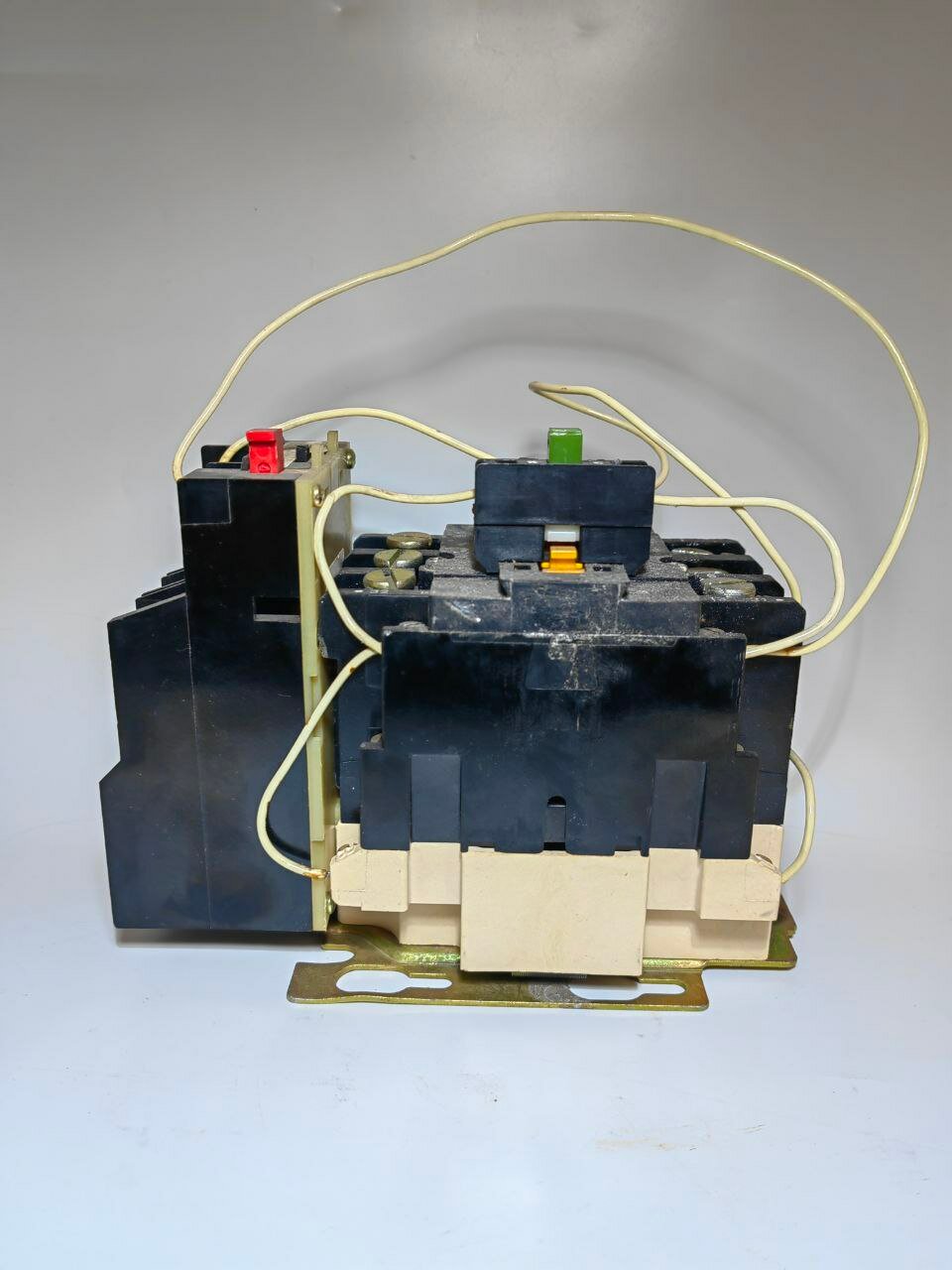 Пускатель электромагнитный ПМЛ-31000 с электротепловым реле РТЛ-2055