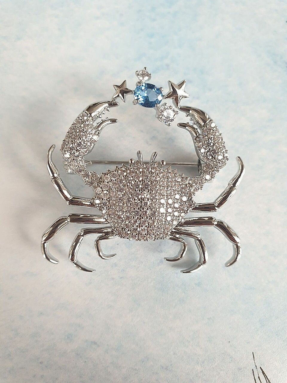 Брошь, фианит