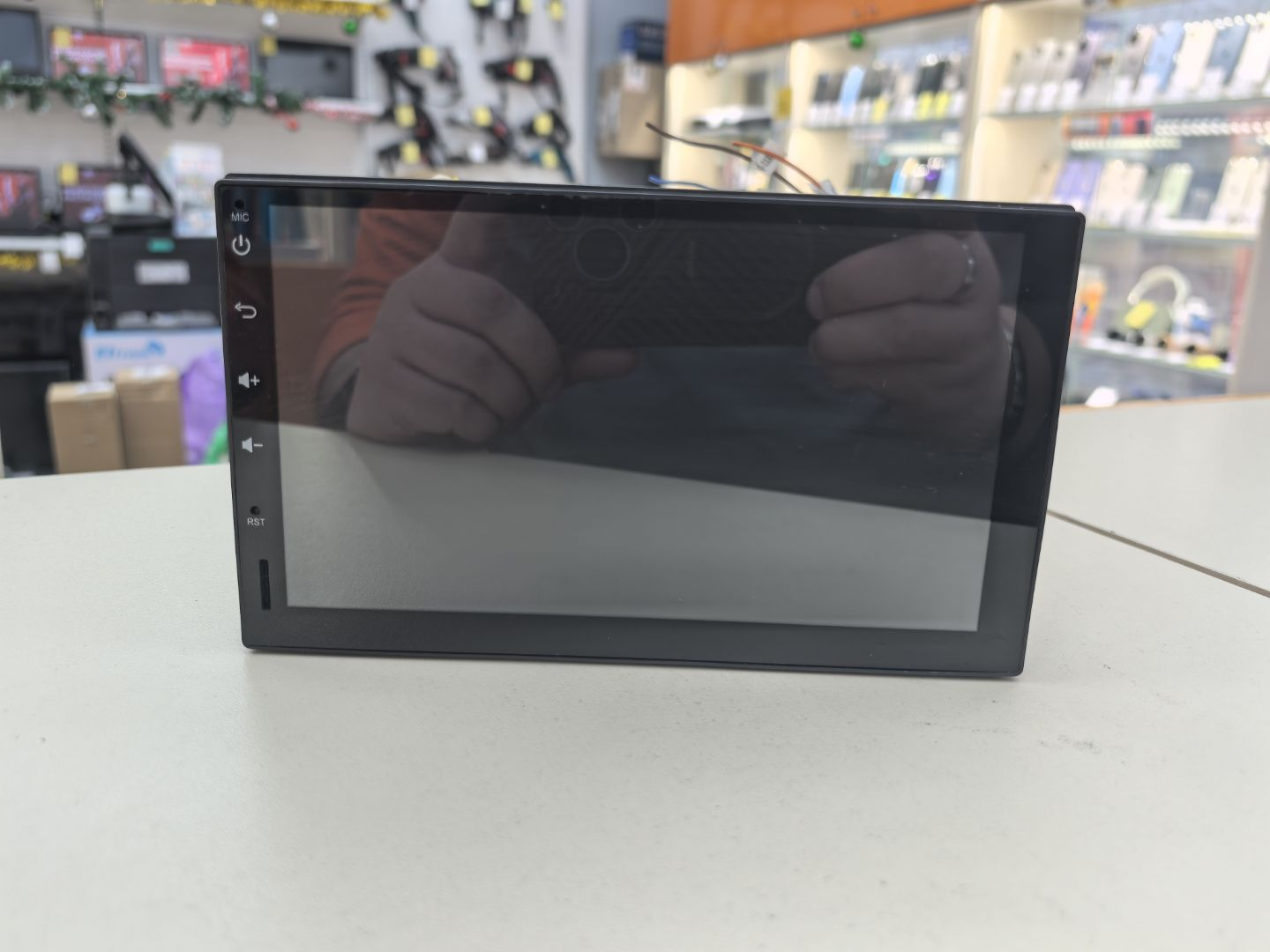 Автомагнитола Incar AHR-7580, б/у