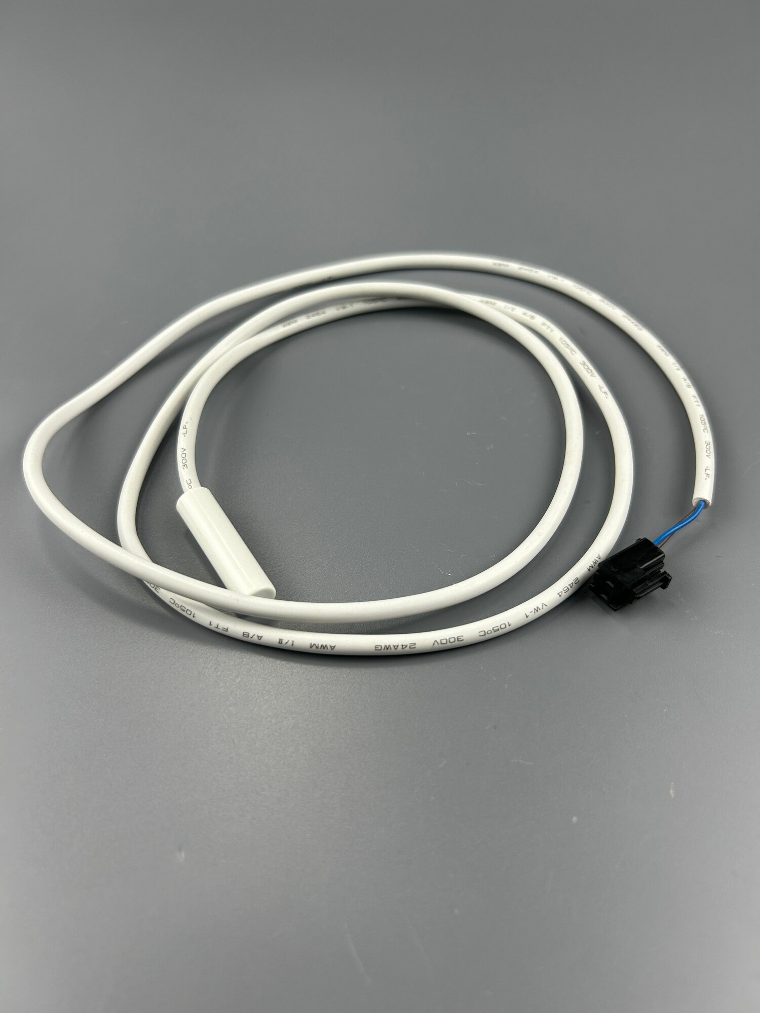 Датчик (сенсор) температуры для холодильника Атлант L66-L3069 10кОм L1,0м