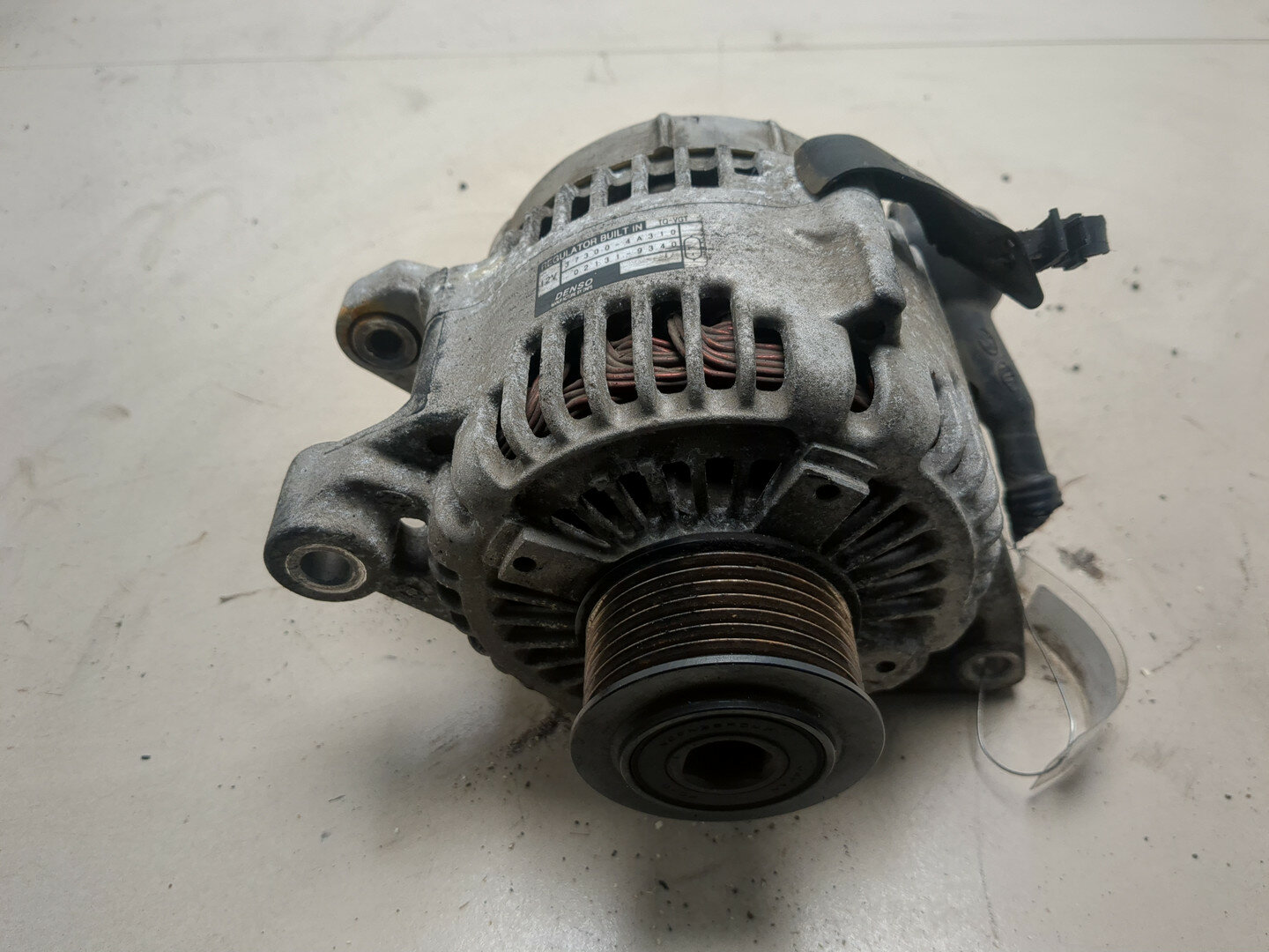 Генератор Hyundai H-1 Starex Б/У