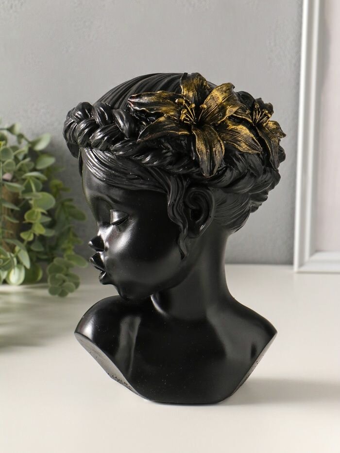 Копилка для денег полистоун Девушка лиилей , 25 17 см