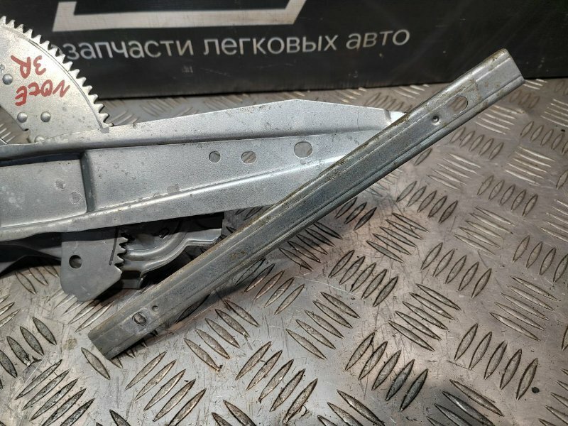 Стеклоподъемник Правый Задний Nissan Note 2005-2013 (1.6 HR16DE) Б/У с пробегом Арт. 7242 — фото 1