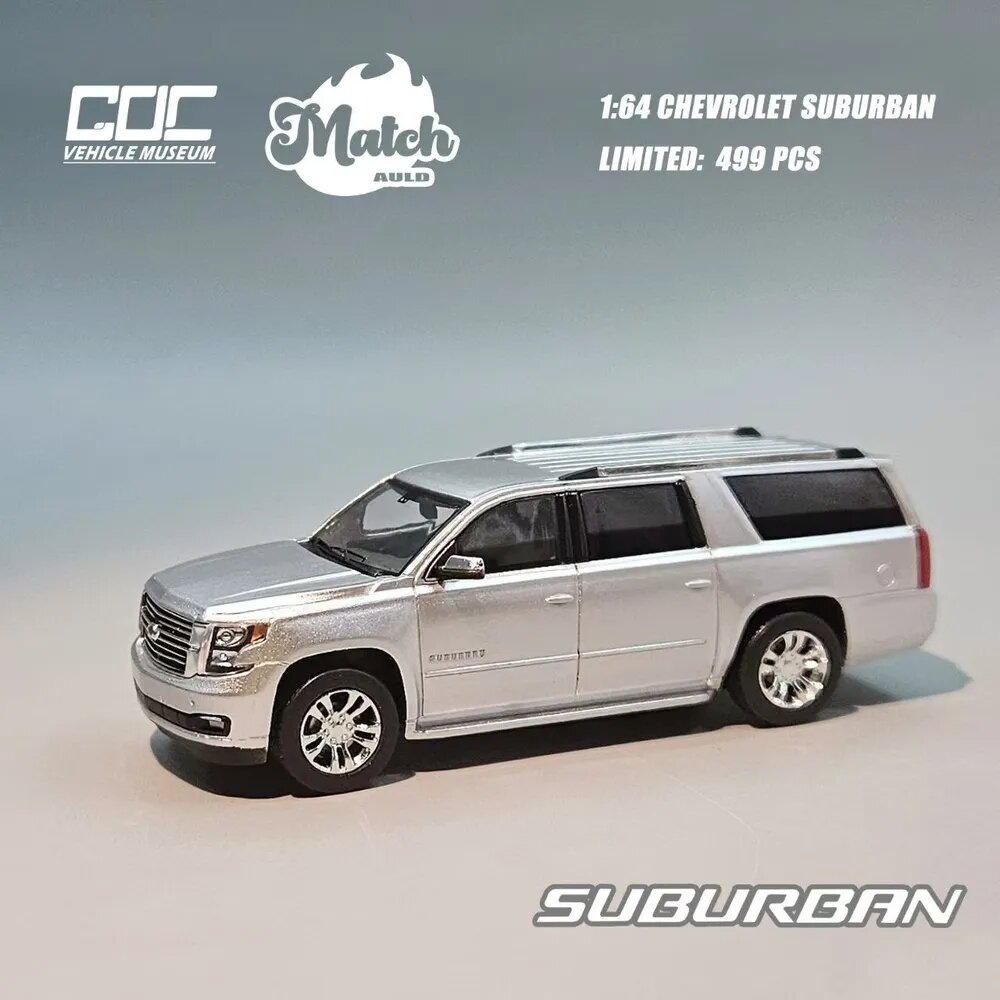 Коллекционная модель GOC Vehicle Museum 1:64 Chevrolet Suburban (лимитированная серия, серебро/синий, металлический корпус)