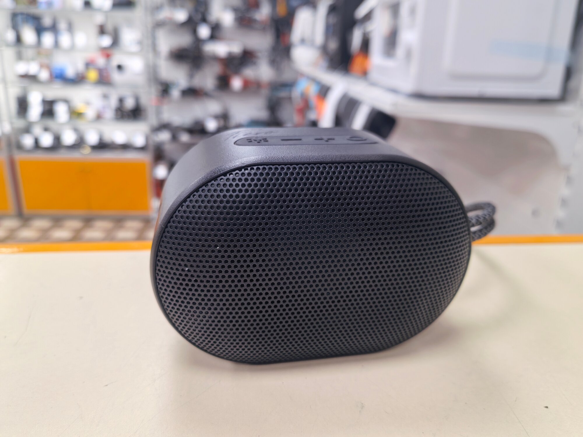 Портативная колонка Fiero Blackline Mini FR120, черный, б/у, уценка.