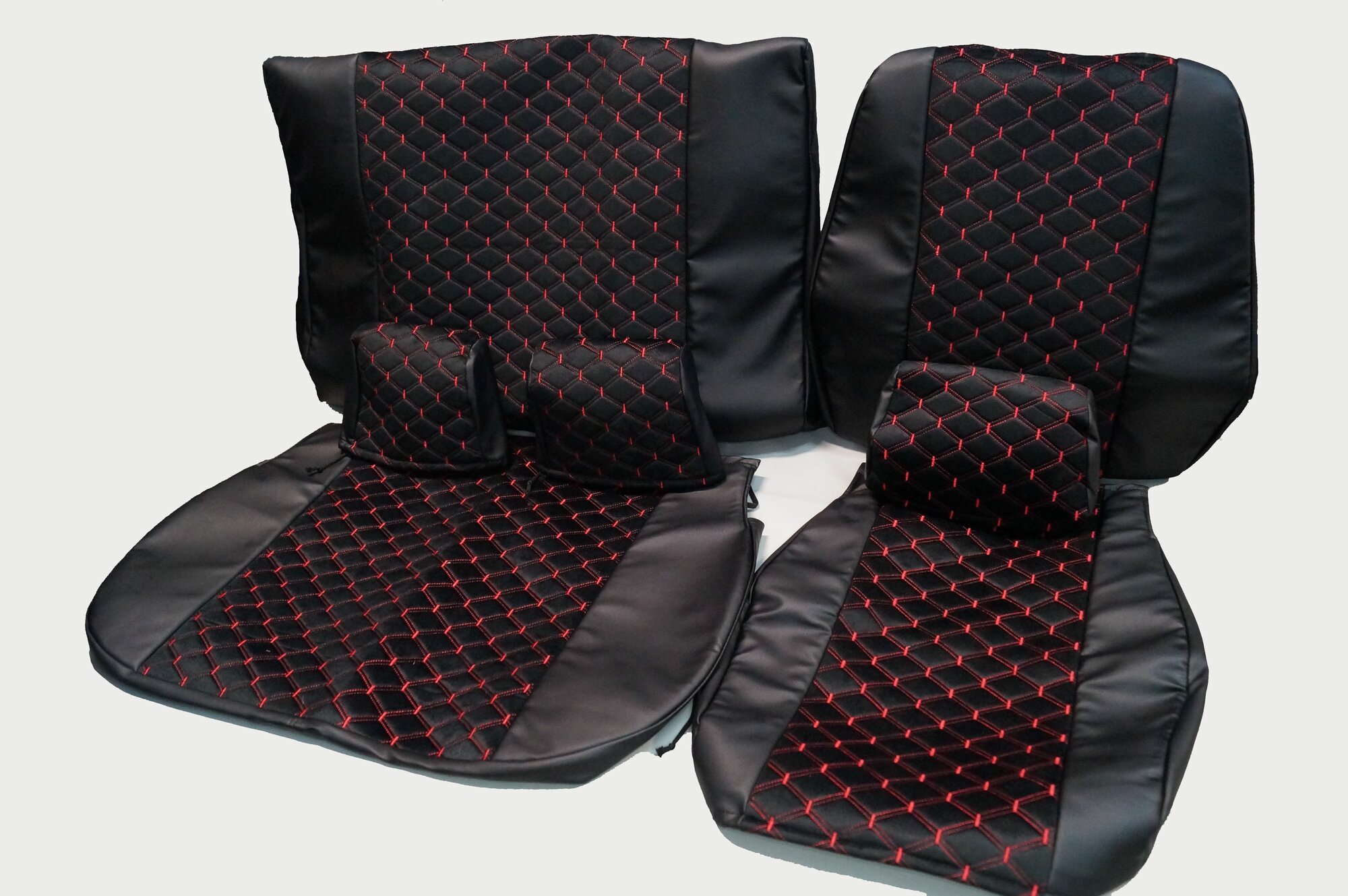 Чехлы на сиденья для автомобилей ГНекст, 3х-местная