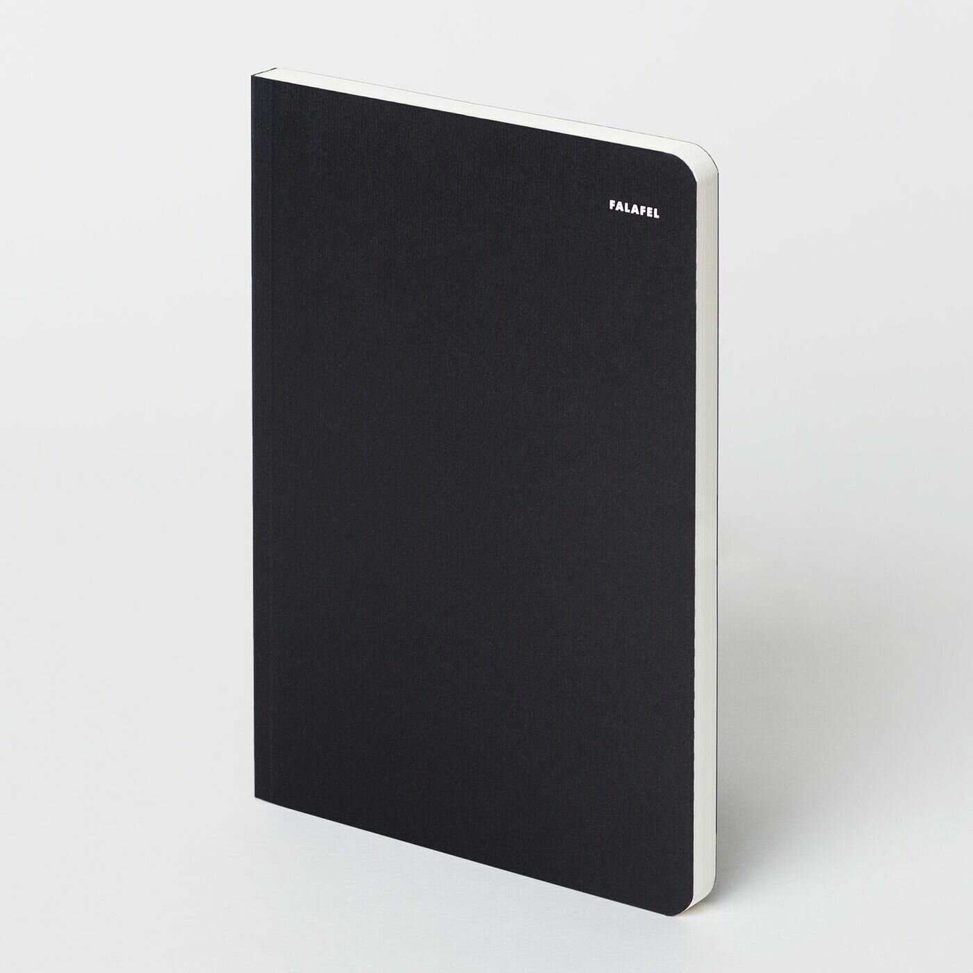 Блокнот в точку Falafel черный A5, 128 страниц, белая бумага плотностью 120 г/м2