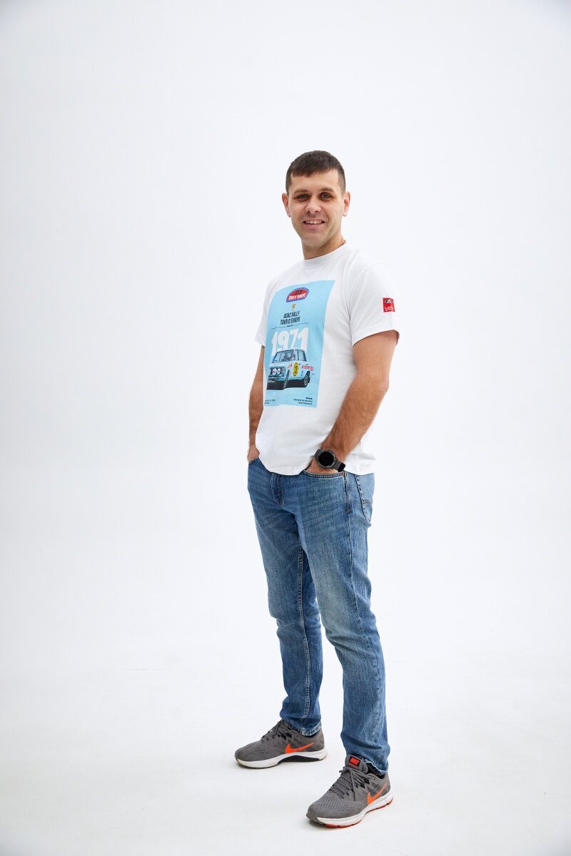 Футболка