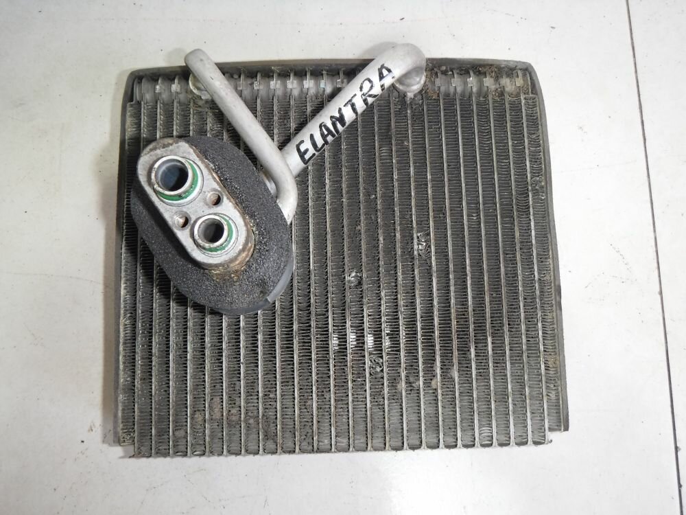 Испаритель кондиционера Hyundai Elantra III 971392D000