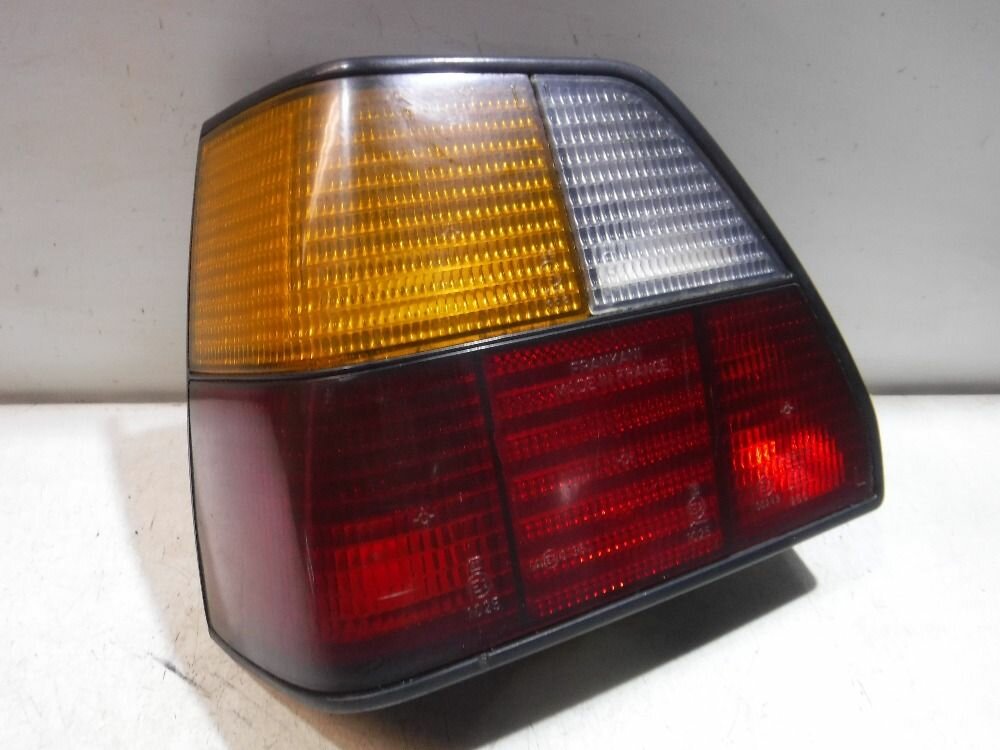 Фонарь задний левый VW Golf II 191945111