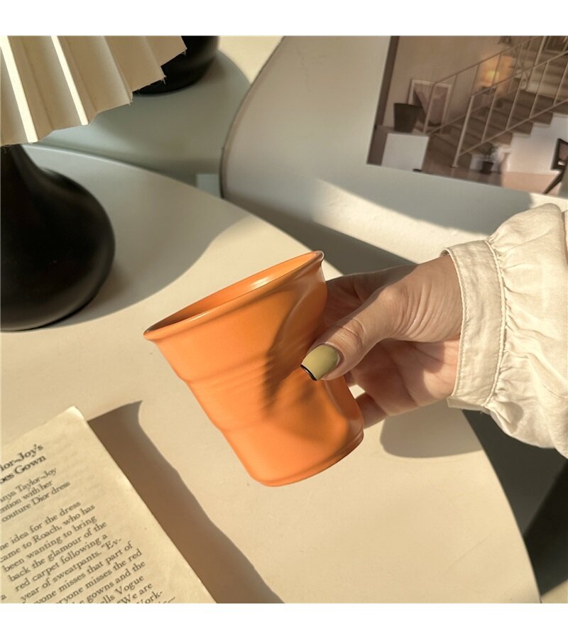 Смятая керамическая кофейная чашка цвета дофамина / Высококачественные стаканы для воды, молока и чая 200 мл