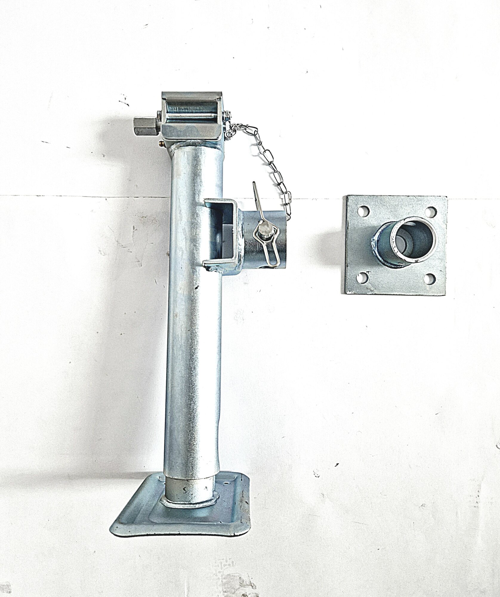 Стойка опорная поворотная/телескопическая/домкрат KNOTT LR, 1300 кг + кронштейн для стойки тип LR