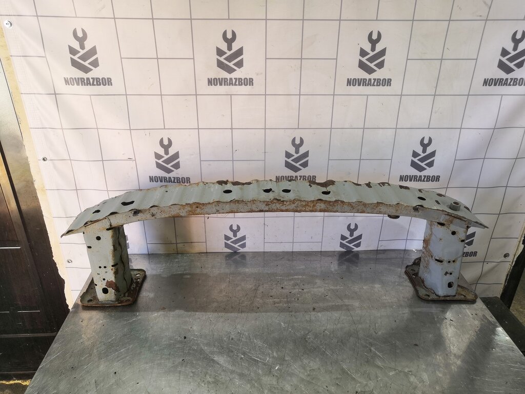 Усилитель переднего бампера Ford Focus 2 05-08