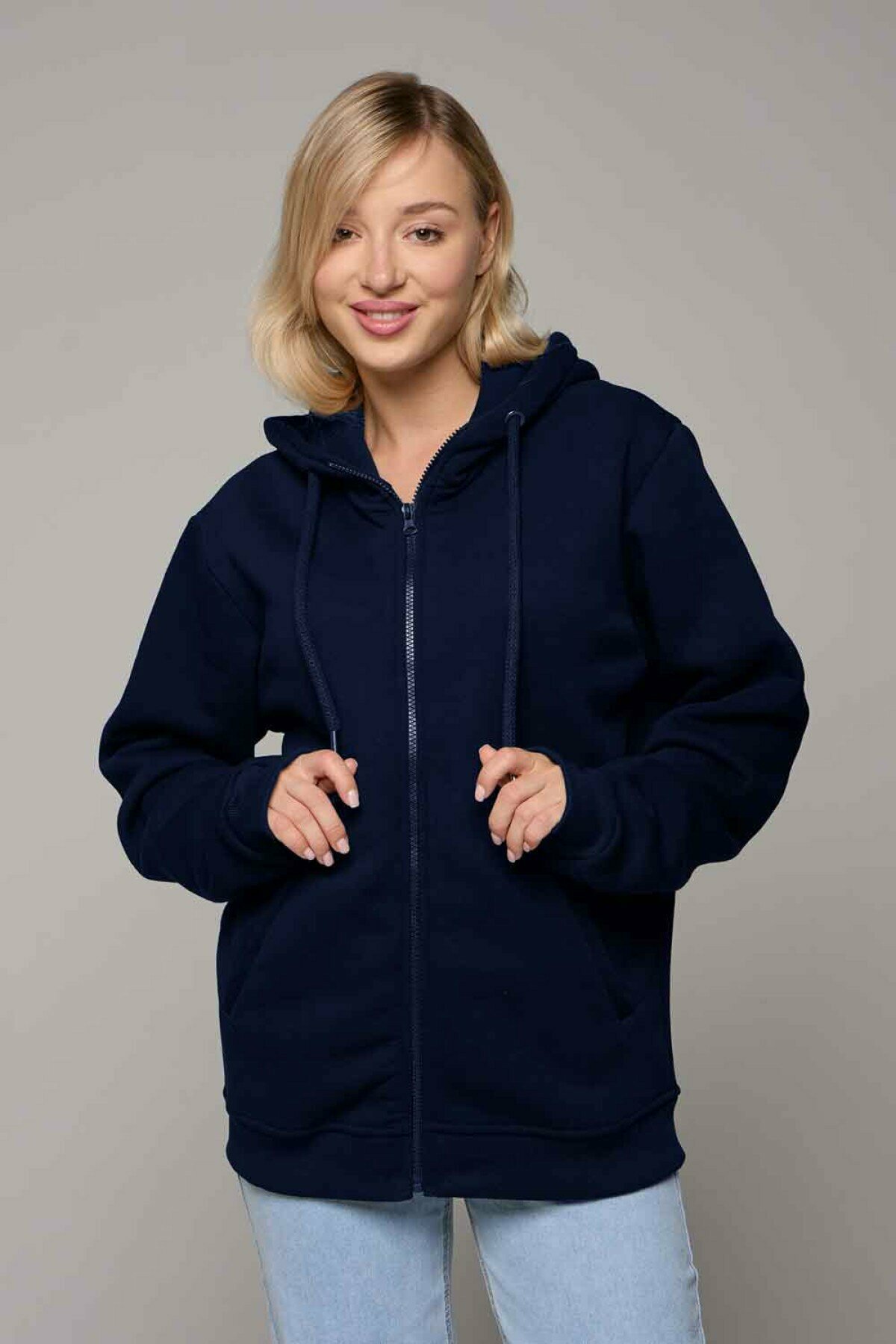 Толстовка спортивная