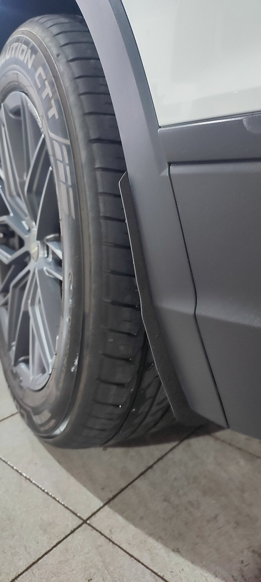 CUSTOM комплект Брызговиков для Volkswagen Tiguan II (2016-2022 г. в) стоковый (НЕ r-line sporline)/ Фольксваген Тигуан 2/ DE-AR STYLE