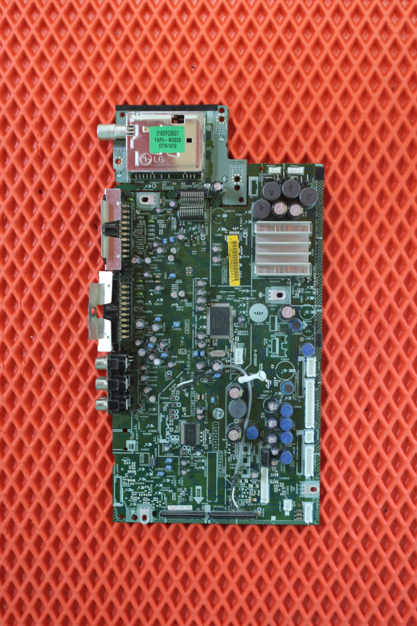 Основная плата (MAIN) CMF092A для телевизора SHARP LC-32S2RU в надёжной упаковке