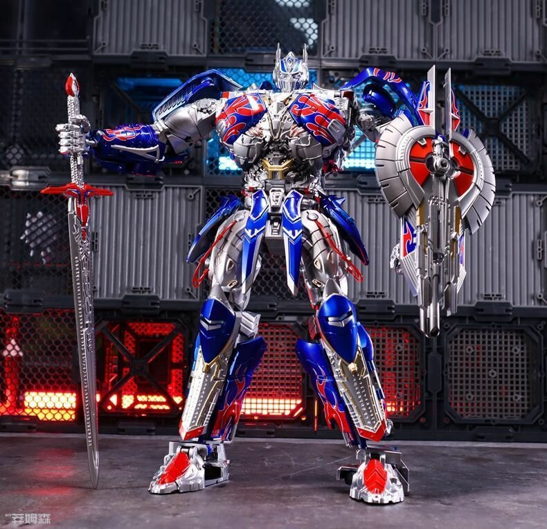 Трансформеры робот, Transformers : The Last Knight/Optimus Prime( UTR03 Knight Edition), подарок для мальчика/BS-03