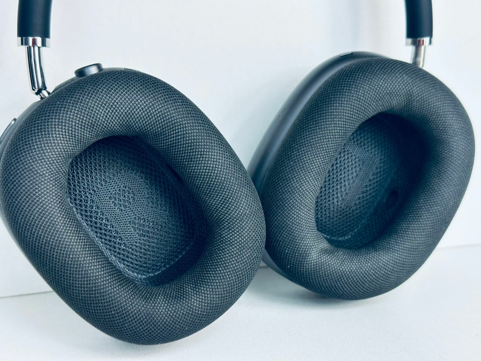 Беспроводные наушники Apple AirPods Max, Lightning, Серый космос — фото 1