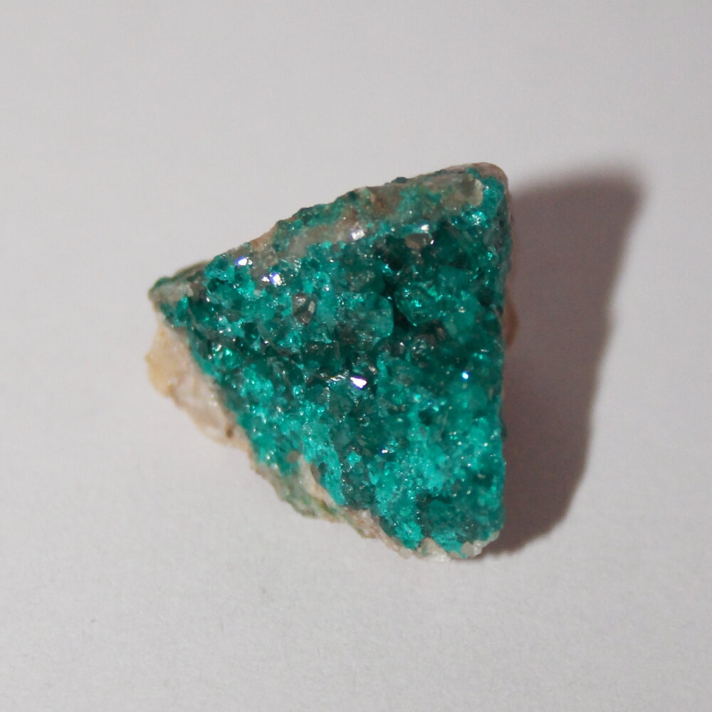 Диоптаз, натуральный камень, коллекционный минерал "True Stones"