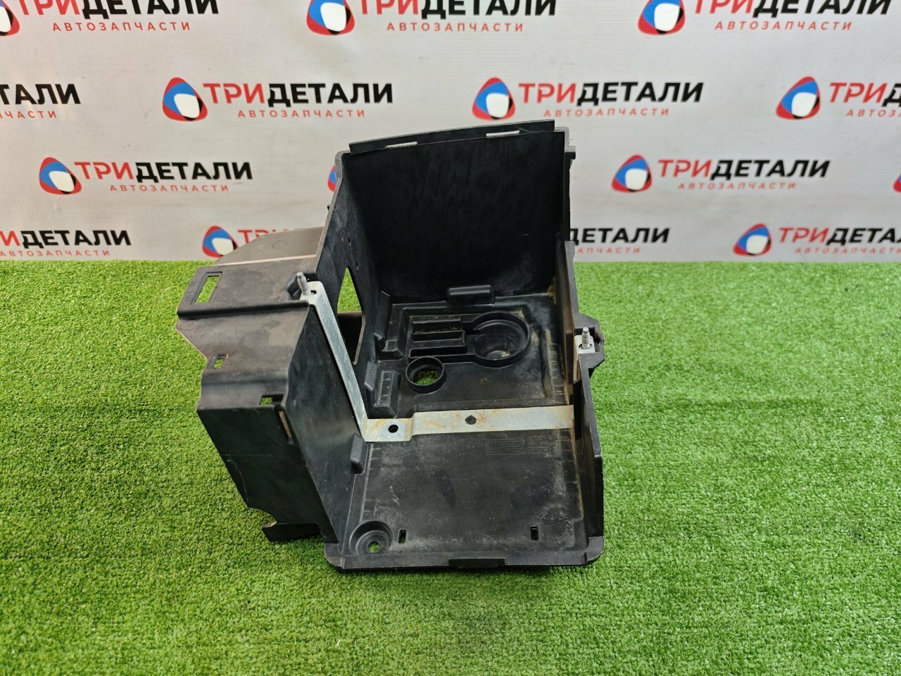 Крепление аккумулятора Ford Focus 2 CB4 HXDB 2006 (б/у)