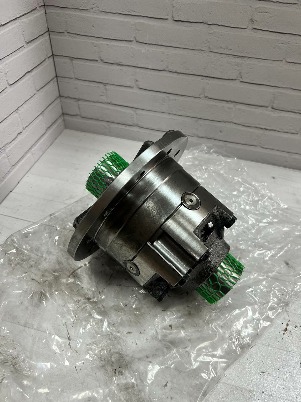 Дифференциал редуктора заднего моста на Газель Соболь под тонкую пару