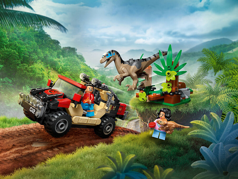 Конструктор LEGO Jurassic World 76972 Конструктор Побег от раптора по бездорожью