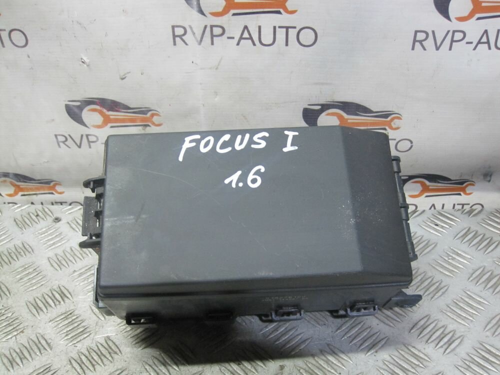 Блок предохранителей Ford Focus 1 1.6 1998-2005 518276100