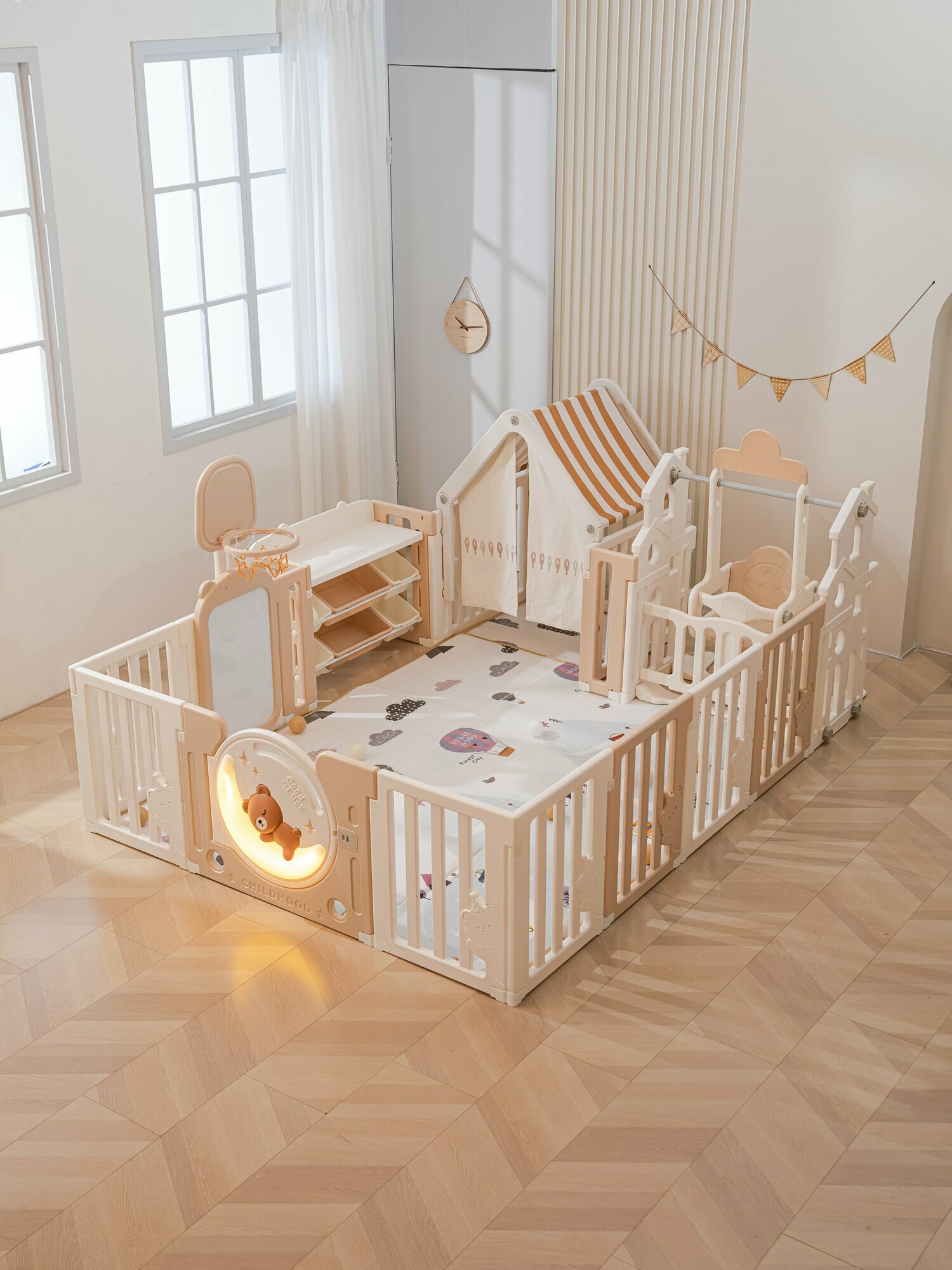 Манеж UNIX Kids DeLuxe House&Storage 150x180 см (домик, баскетбольная стойка, доска для рисования, качели и стеллаж)