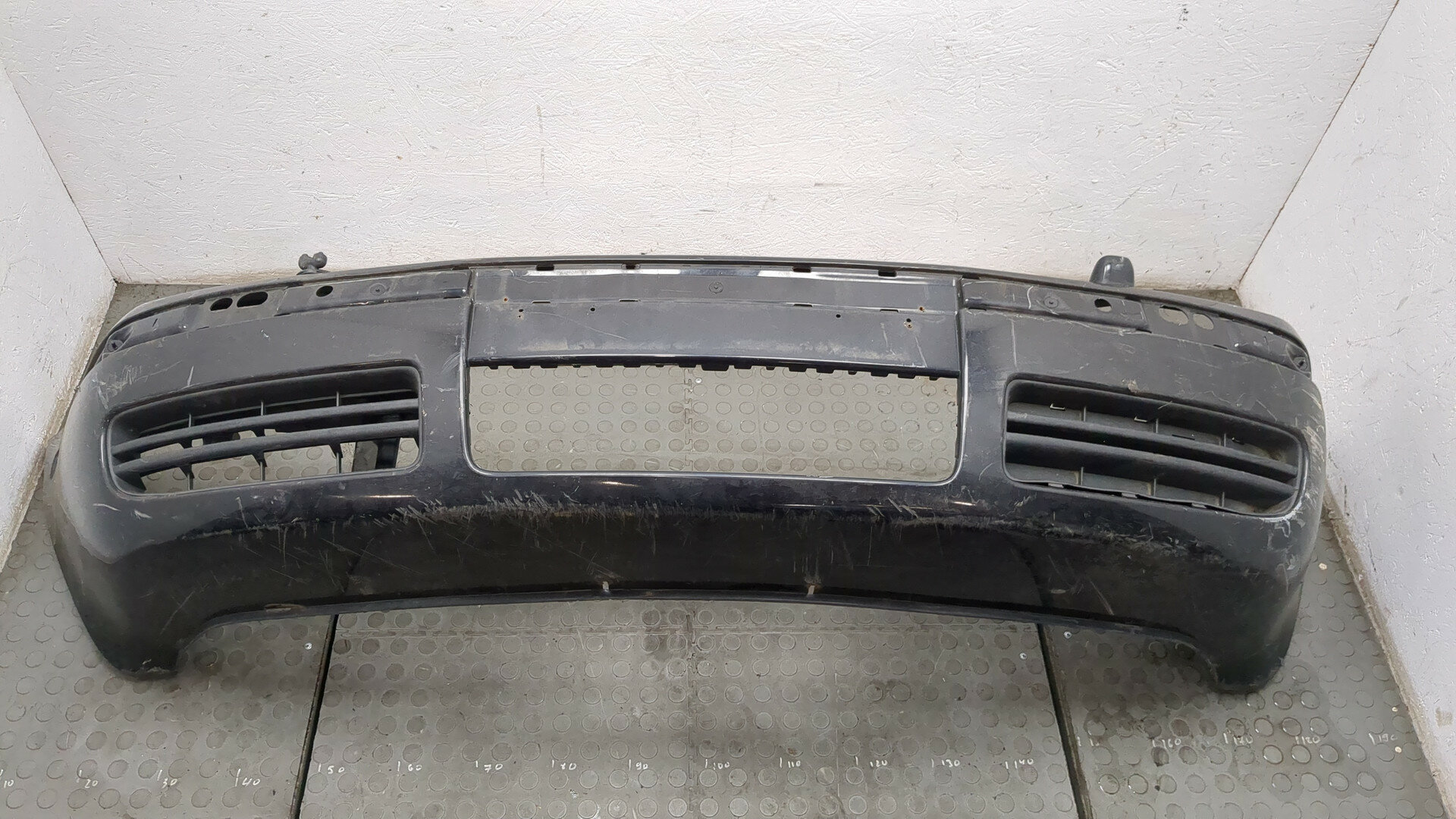 Бампер передний Skoda Octavia Tour Б/У