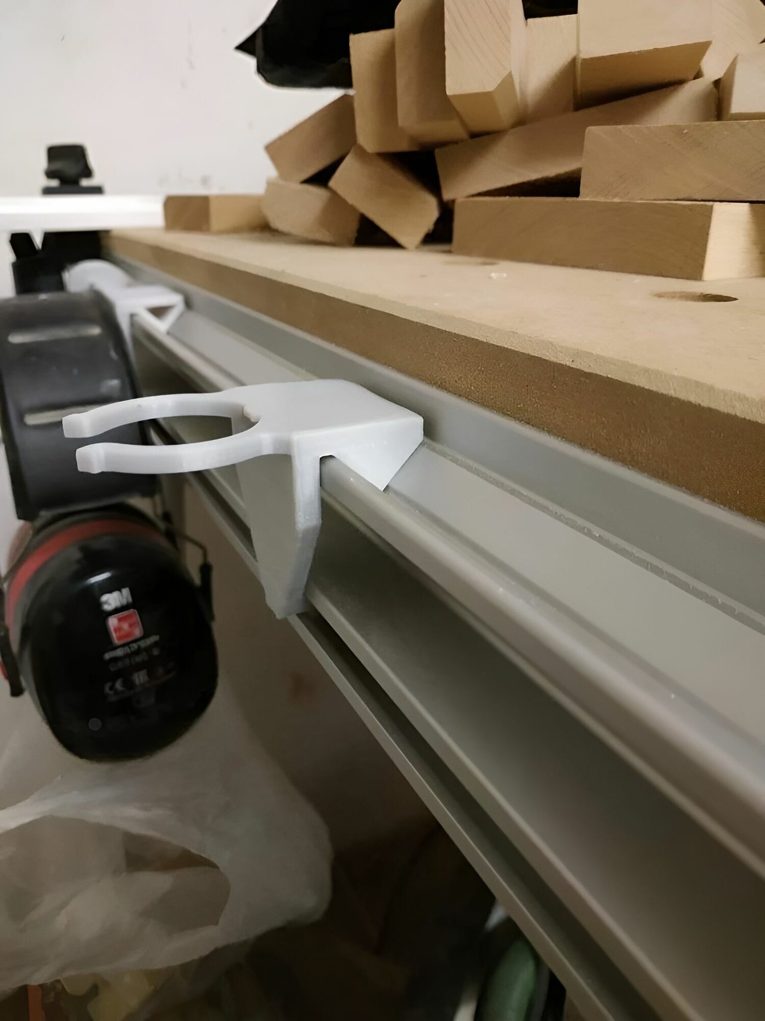 Держатель шланга к профилю верстака Festool MFT3