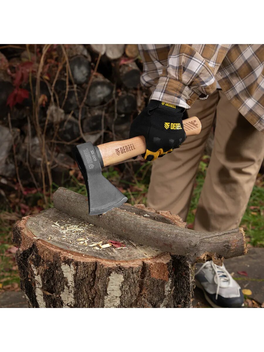 Топор, 600 г, кованый, буковое топорище, DENZEL, 21631