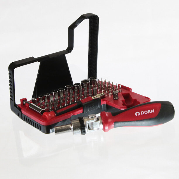 Храповая отвертка DORN с набором насадок и головок 68 предметов