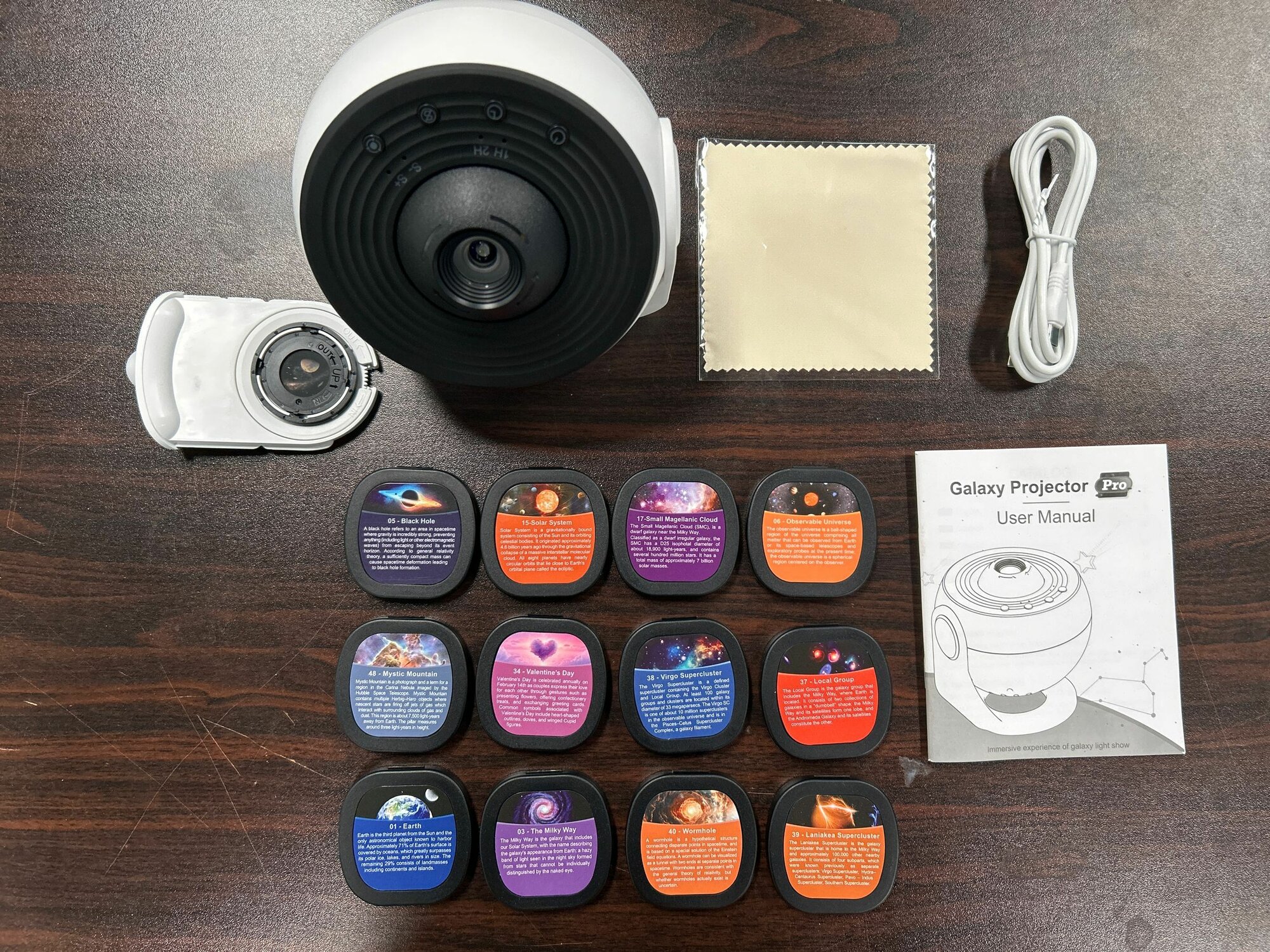 Проектор Galaxy Star, проектор Starry Sky Projection Lamp, с 13 дисками для фильма, ночной светильницей спальни, туманно -мильским светом, 1H/2H/4H таймер, регулируемый фокус и скорость