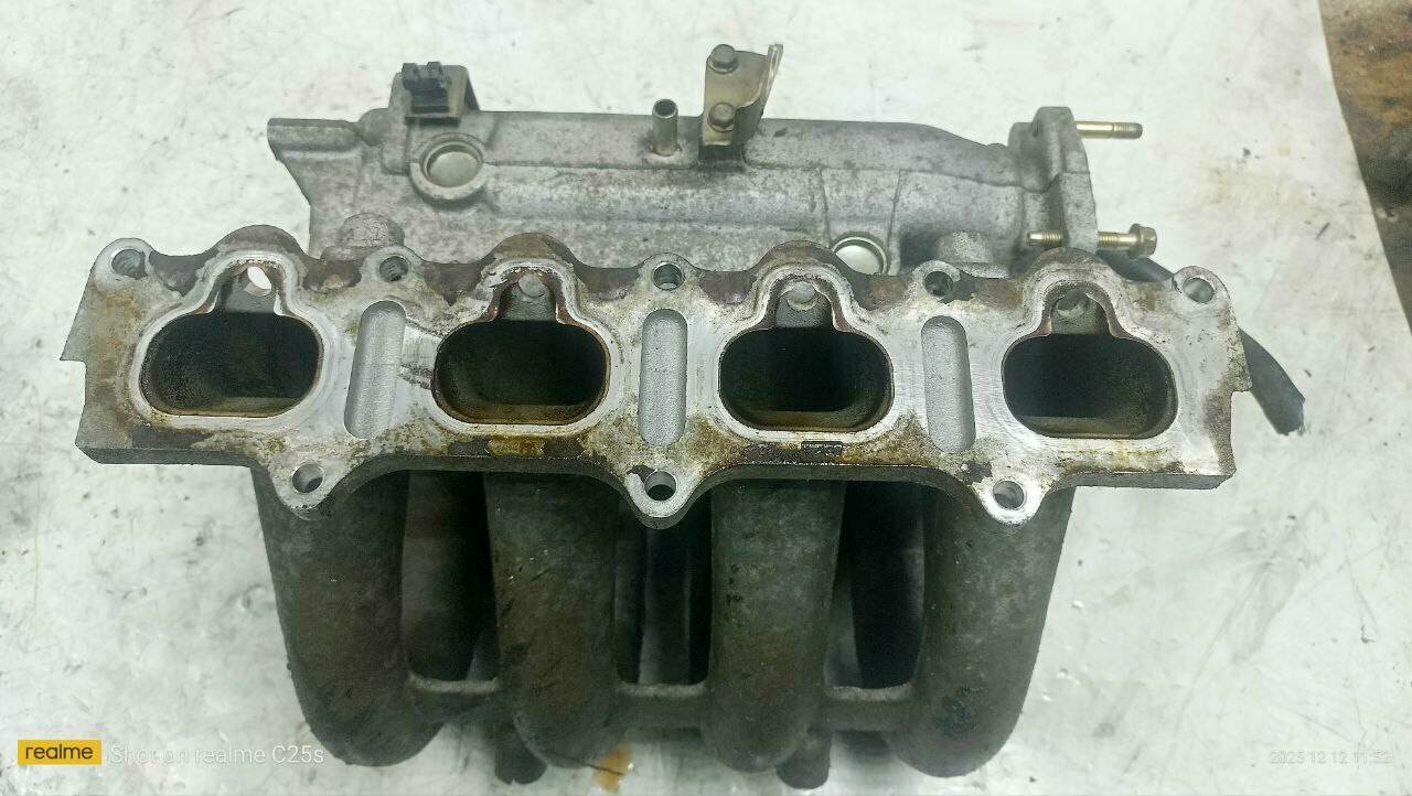 Впускной коллектор Mazda