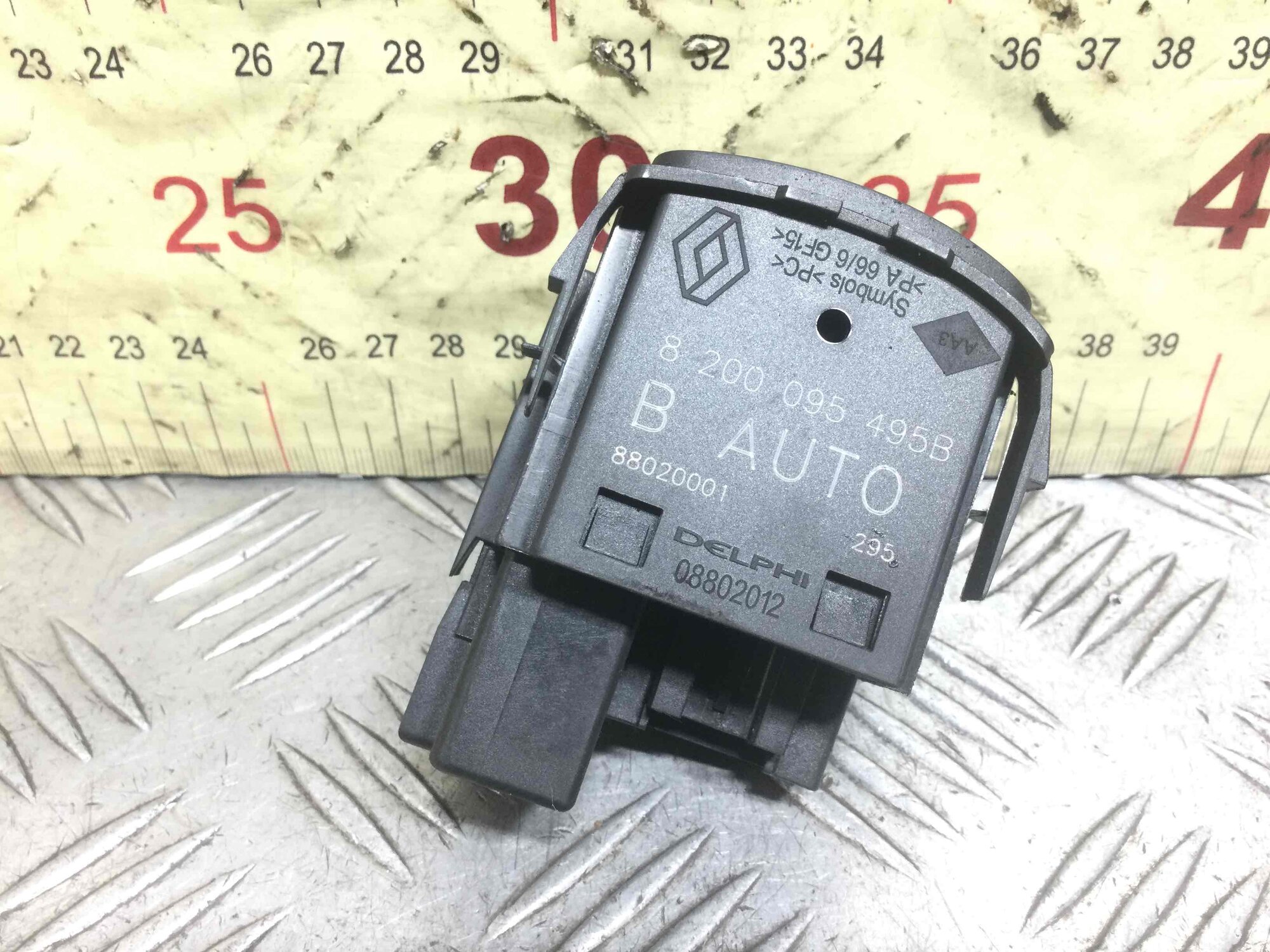 Б/У Кнопка корректора фар Renault Clio 3 поколение (2005-2009) 2006 г.