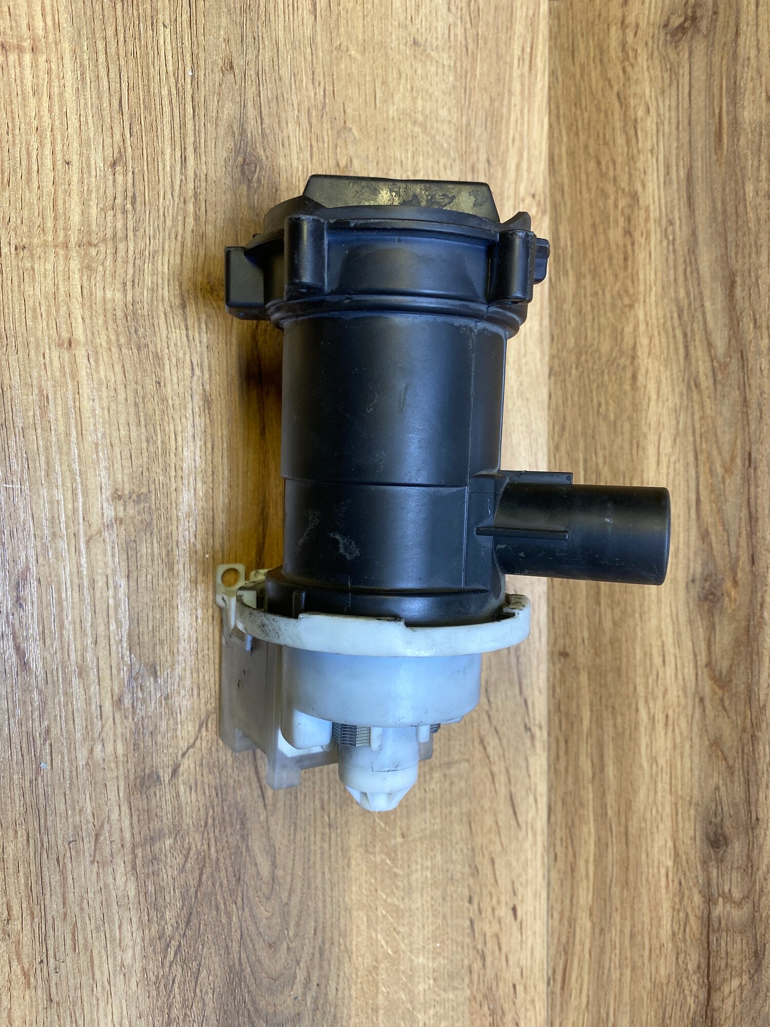 Насос с улиткой в сборе для стиральной машины Bosch Classixx 5, оригинал, б/у