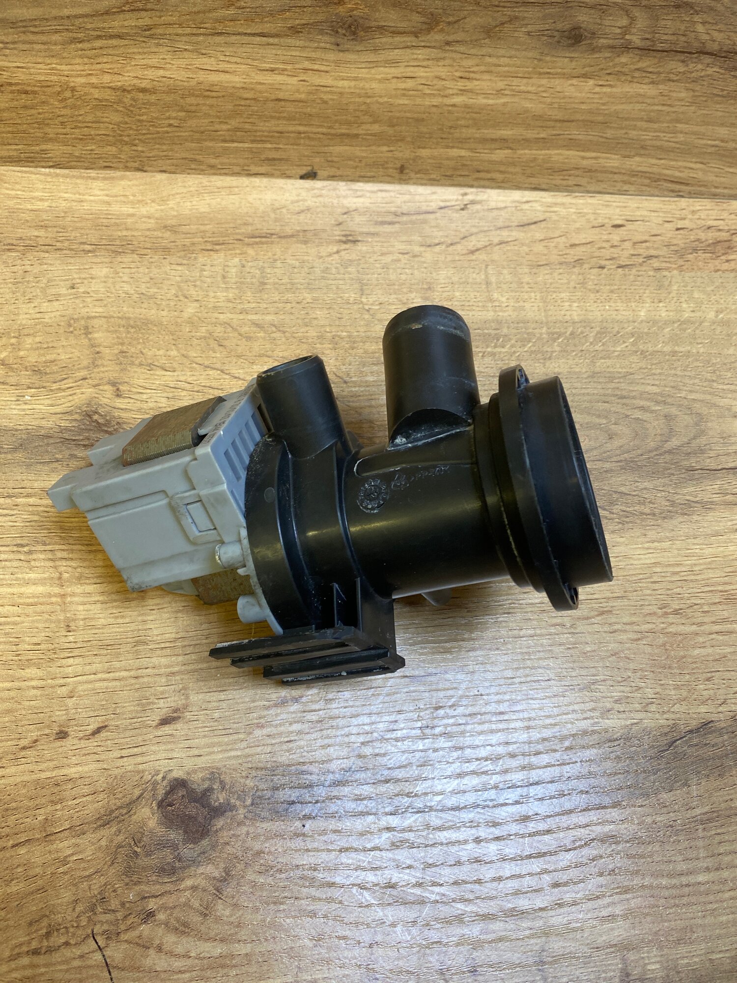 Насос с улиткой в сборе для стиральной машины Ariston AT 84, оригинал, б/у