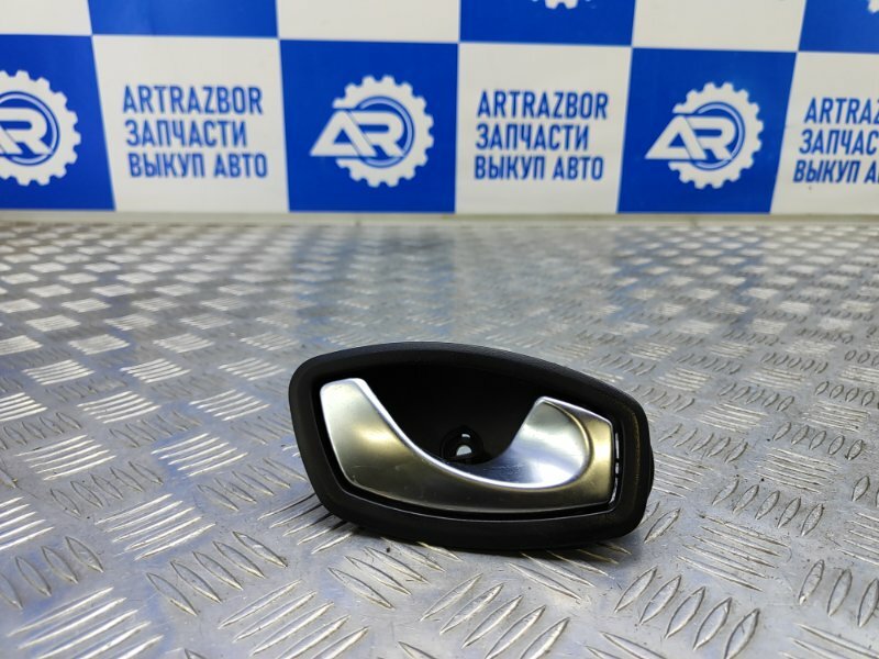 Б/У Ручка двери задней внутренняя правая Renault Fluence / Рено Флюэнс 1.6 K4MV838 106 Л.С 2010