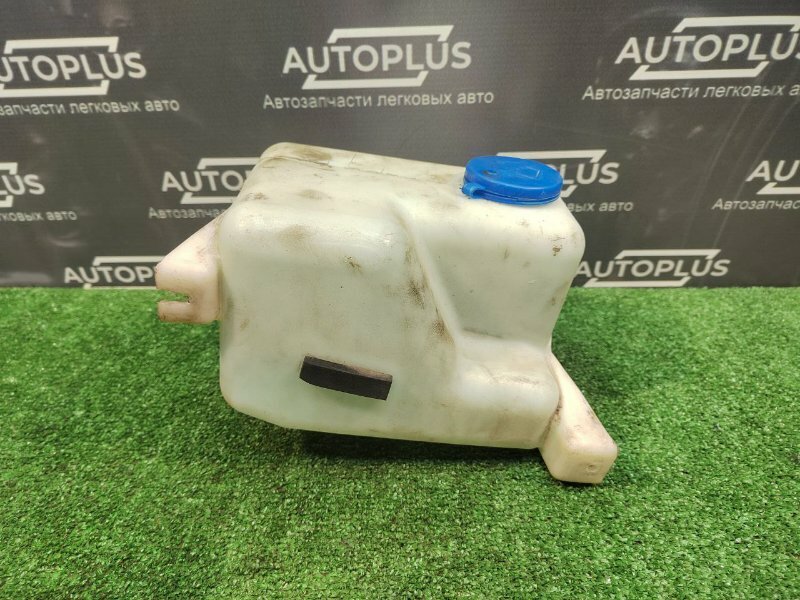 Бачок стеклоомывателя