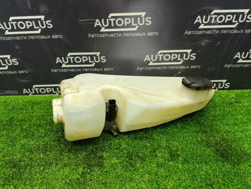 Бачок стеклоомывателя