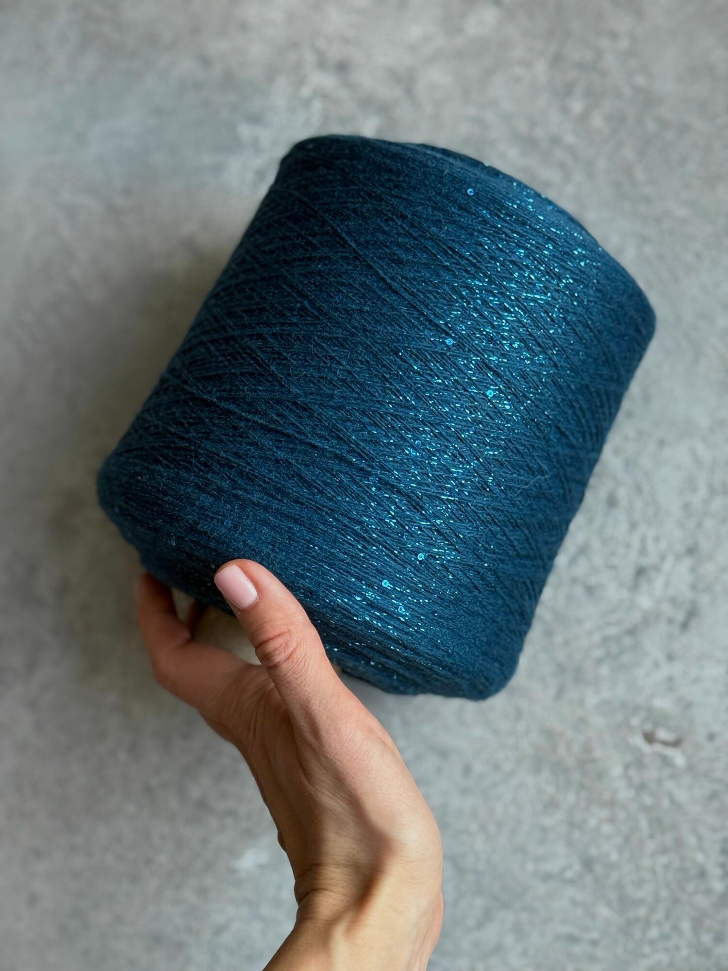 Шерстяная пряжа с пайетками и люрексом 100%, цвет синий , Nm 2/16, 100г-800м