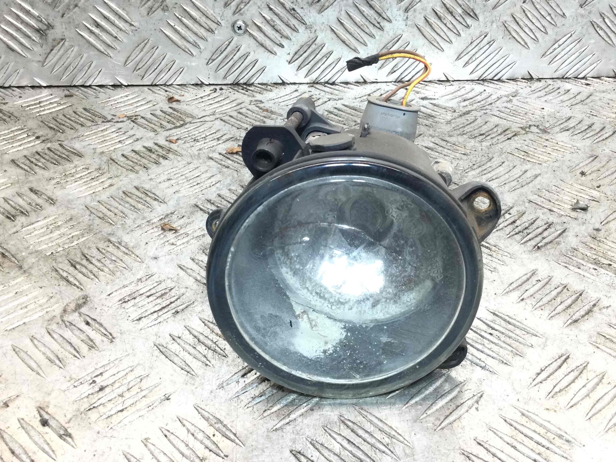 Б/У Фара противотуманная левая Land Rover Range Rover 3 поколение (2002-2005) 2002 г.