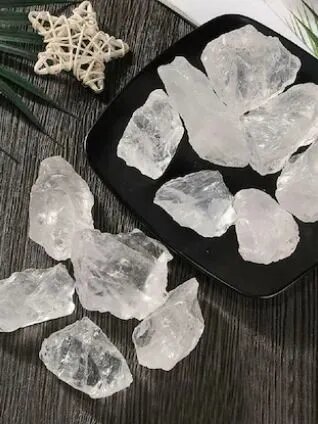 Натуральный горный хрусталь 100 г - необработанный кристалл