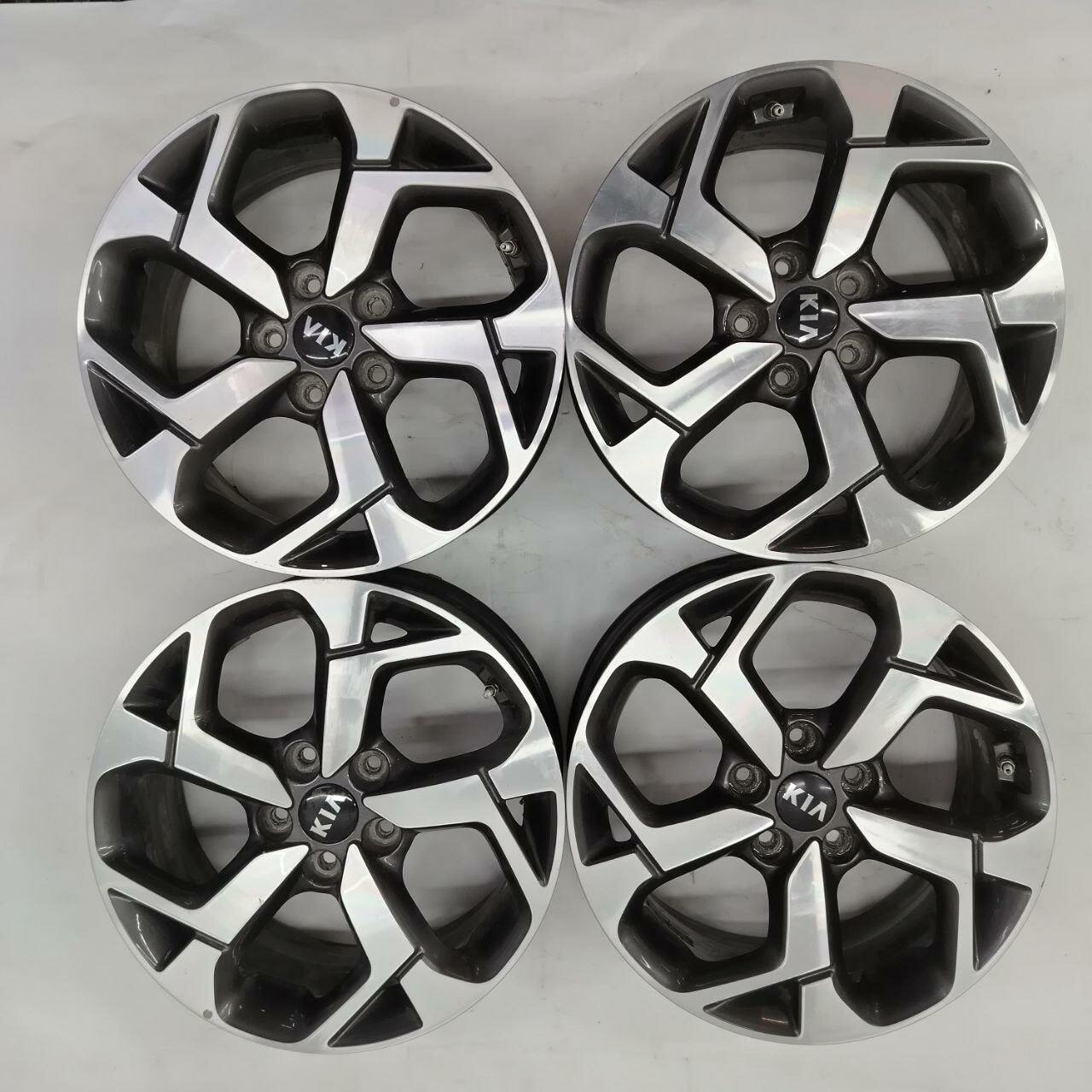 Колесные диски Kia 17x7 PCD 5x114.3 D67.1 ET48.5 (оригинал)